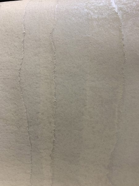 Aged Stone Vertical Linen White - Textures in Wallcovering