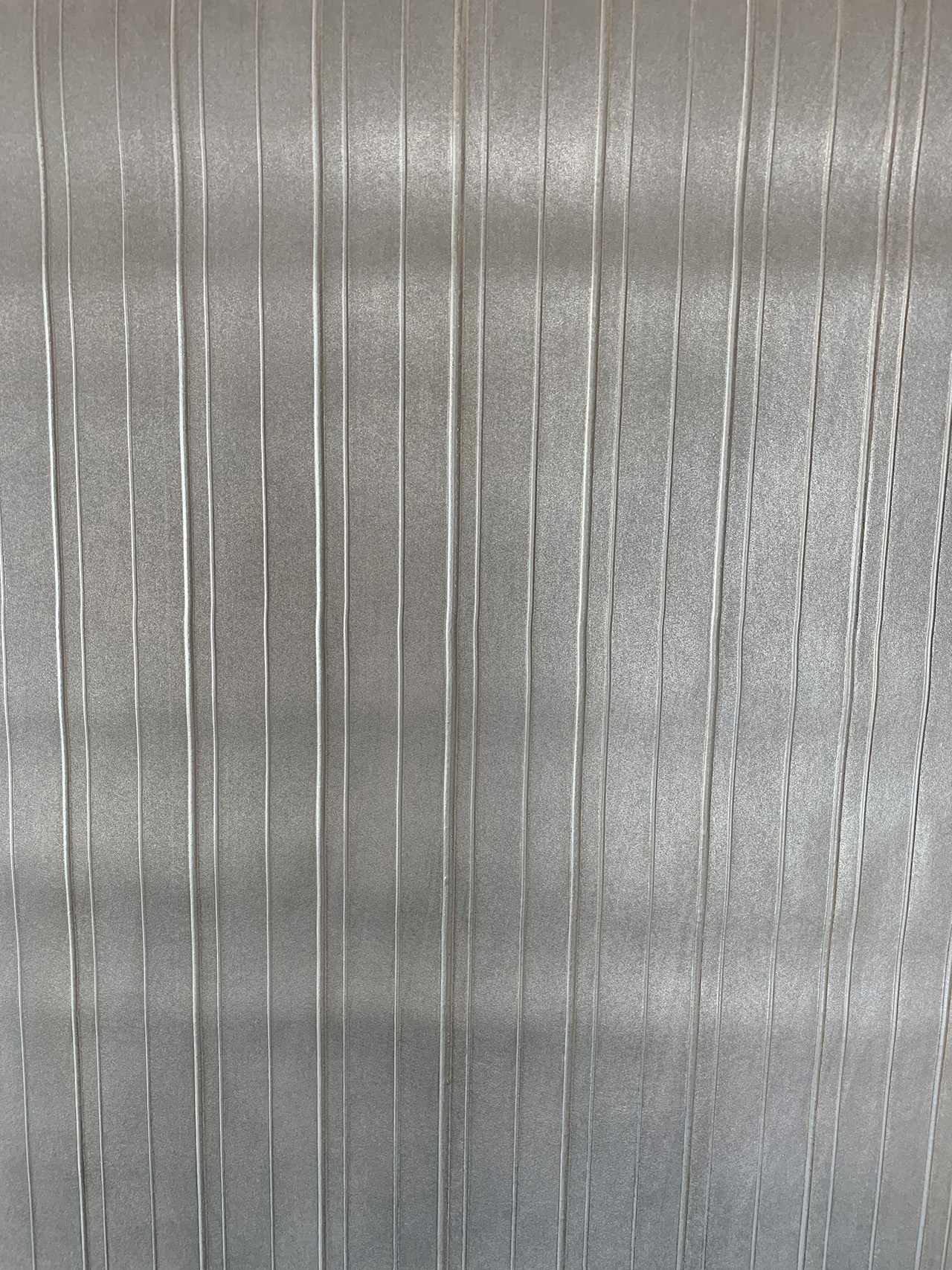 Strie Platinum - Textures in Wallcovering